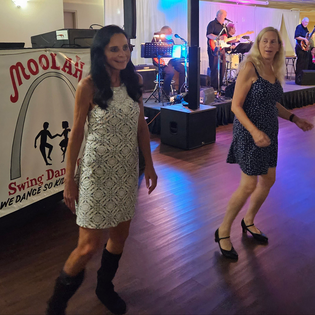 The Backstreet Cruisers - Photos